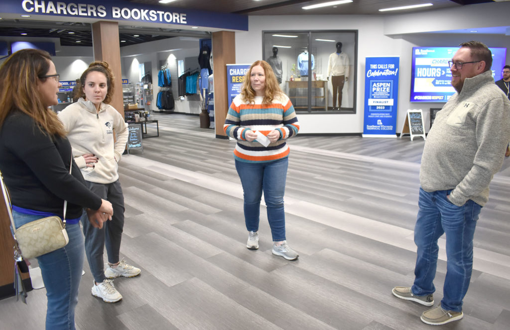 Cupid brings couple to campus for 25th anniversary | 2025